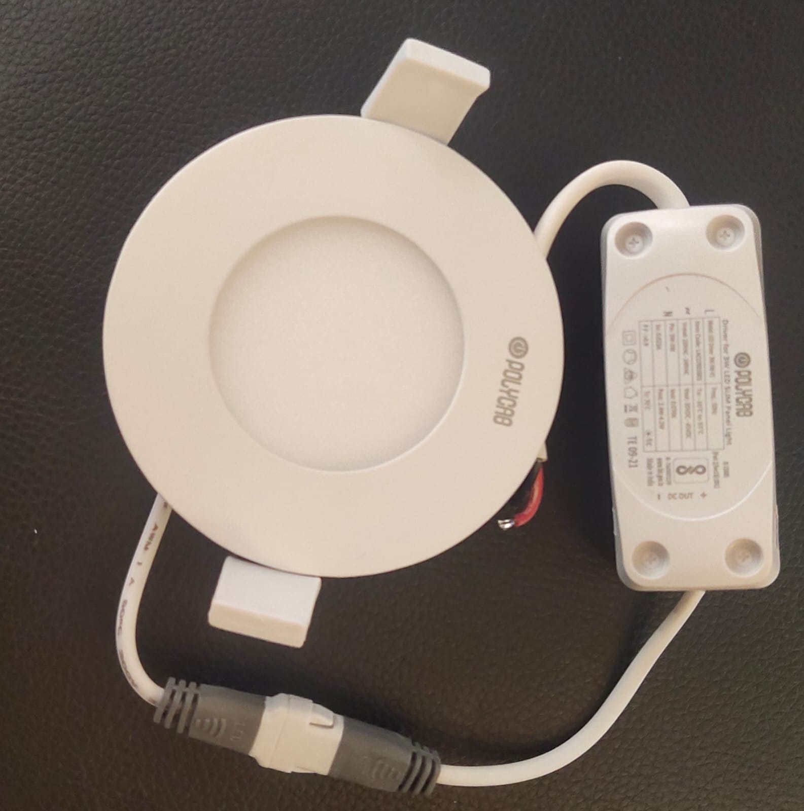 POLYCAB LED PANEL 3W